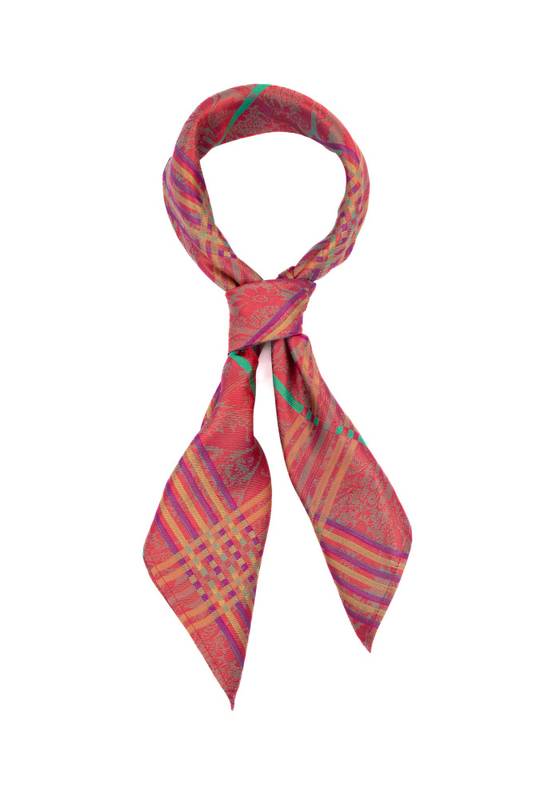 Silkeskjerf til bunad, folkedrakt og festdrakt - Huldra Bunader